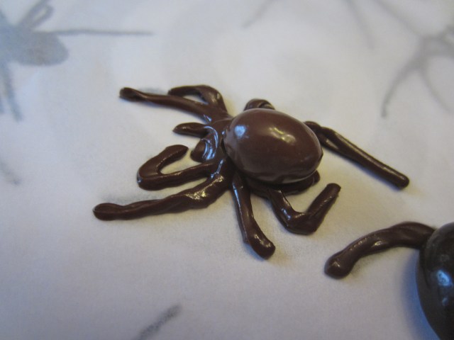 Chocolate Spiders (Chocrachnophobia) | Busted Button